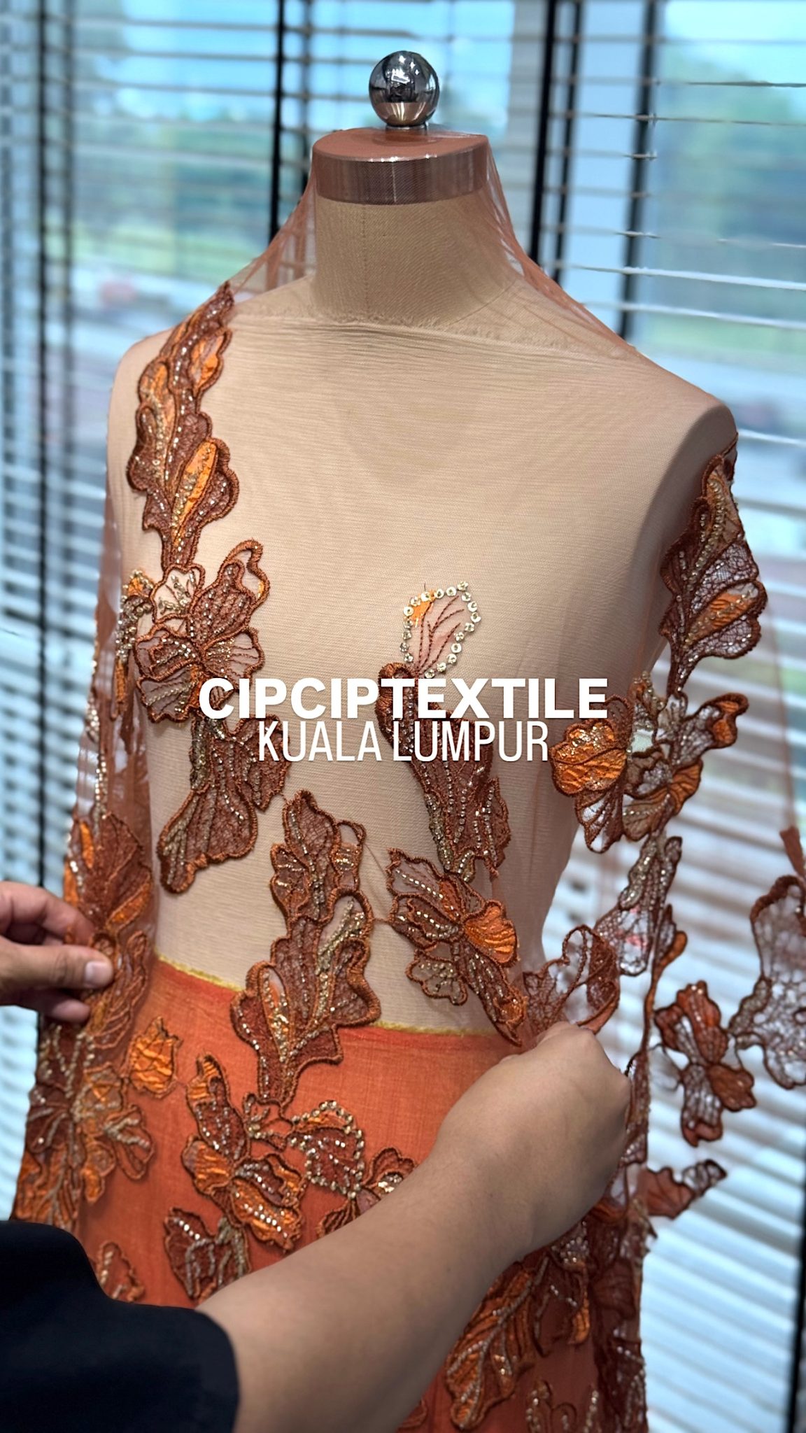 NEW (BRICK GOLD) HARSA EXCLUSIVE BROCADE BEADED LACE