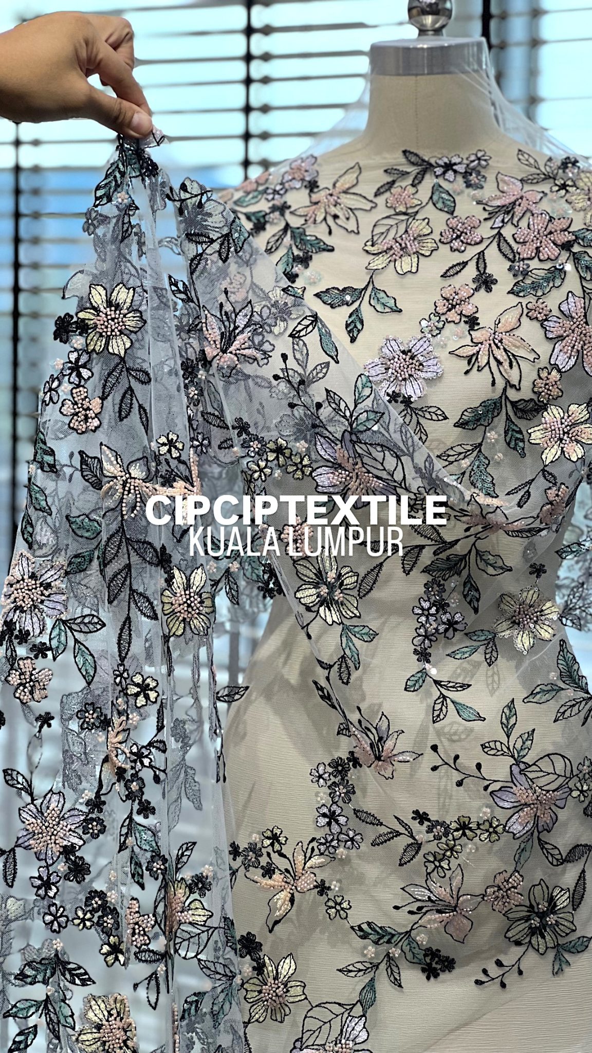 NEW (MIXED COLOUR) BERRY EXCLUSIVE PEARL BEADED LACE