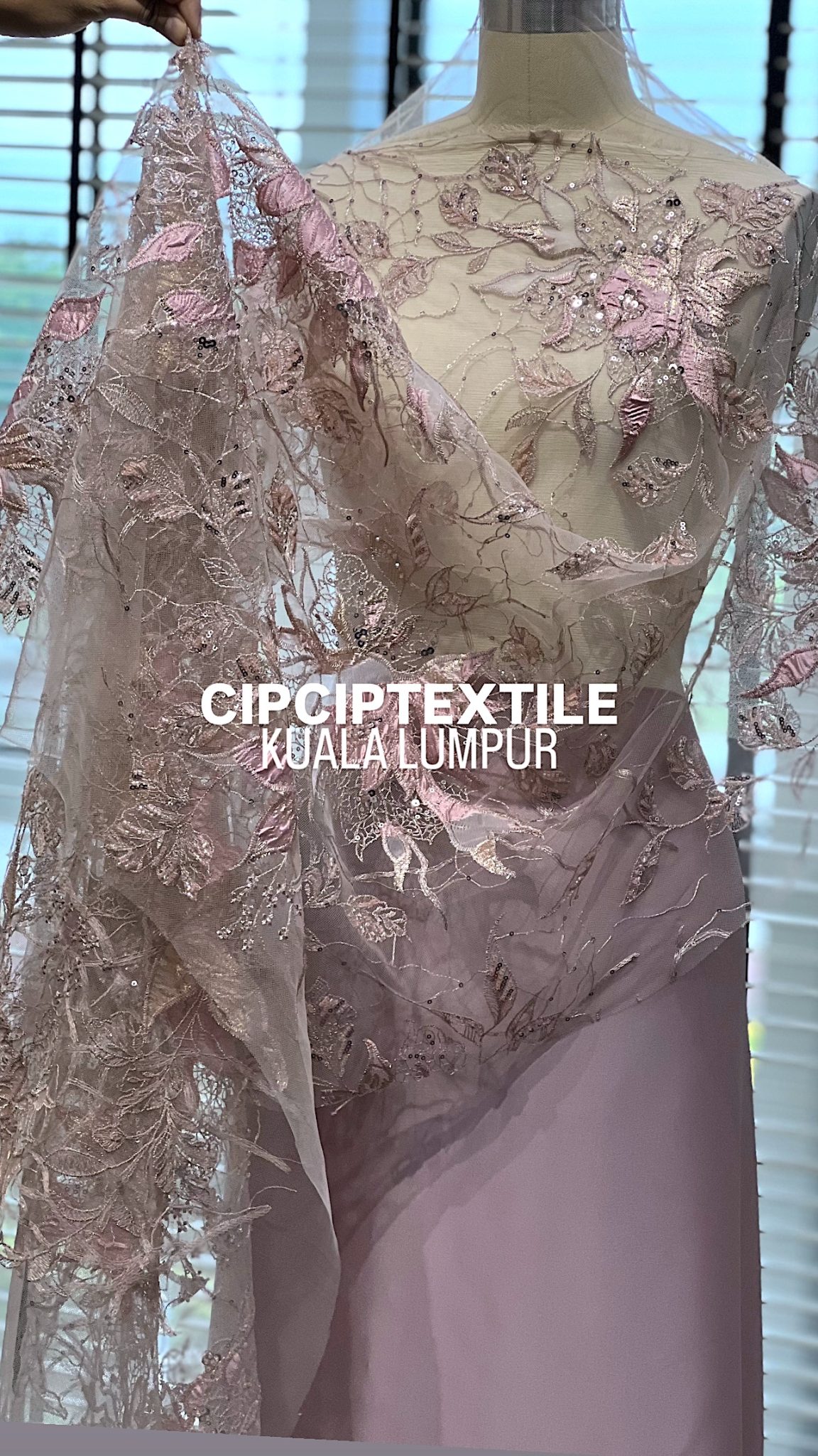 NEW (DUSTY PINK) SYDNEY EXCLUSIVE BROCADE BEADED LACE