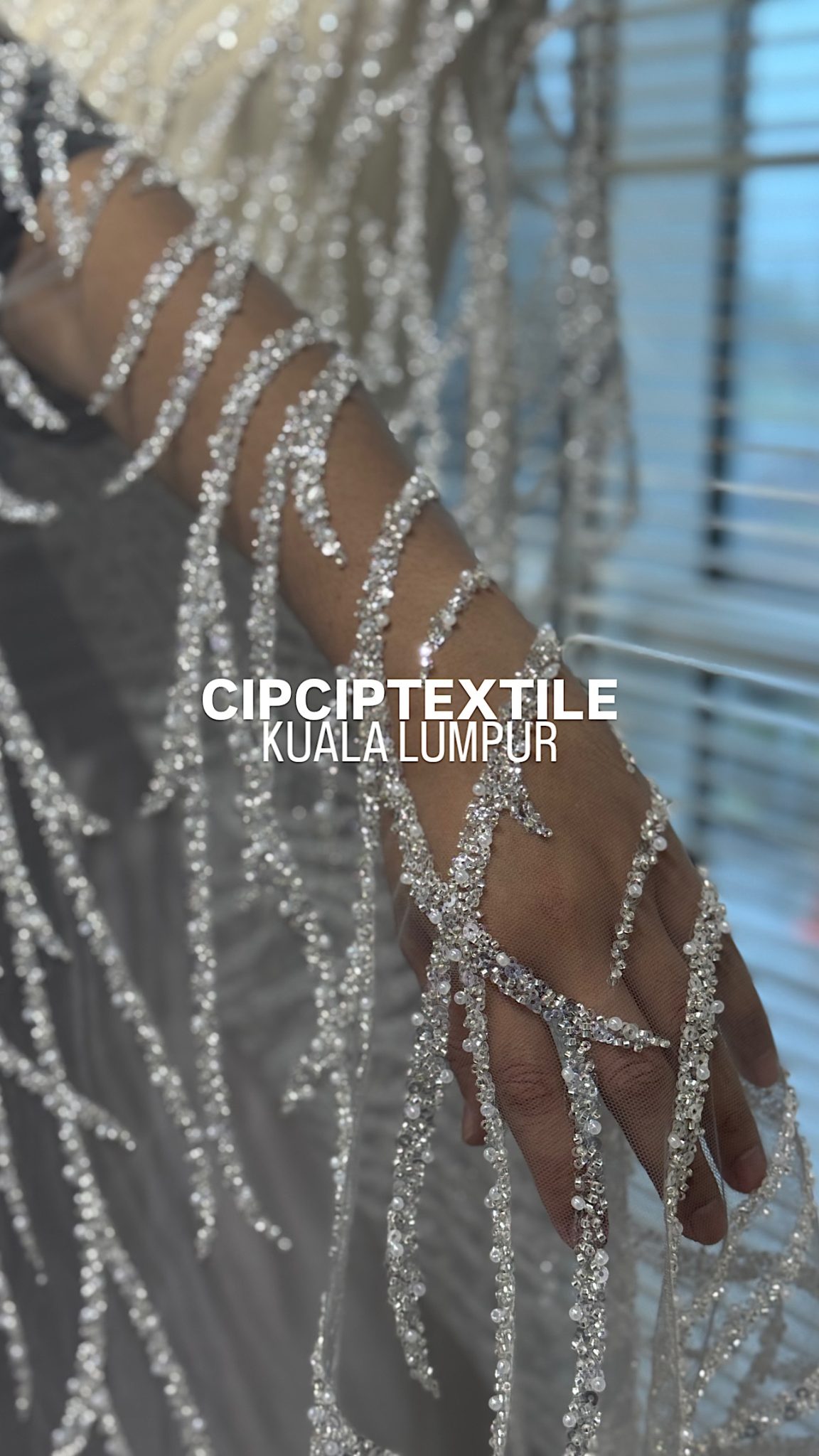 NEW (SILVER) DASHER EXQUISITE GLASS BEADED LACE