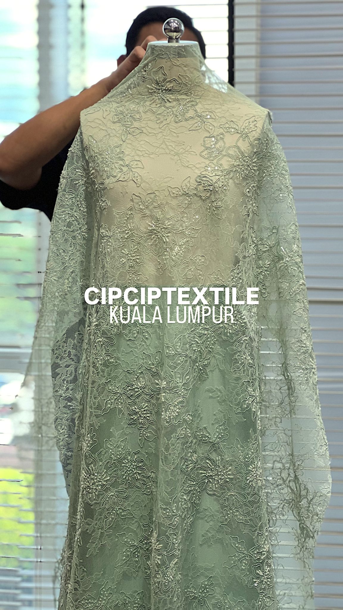 NEW (SAGE GREEN) MANIS HIGH-END FRENCH LACE